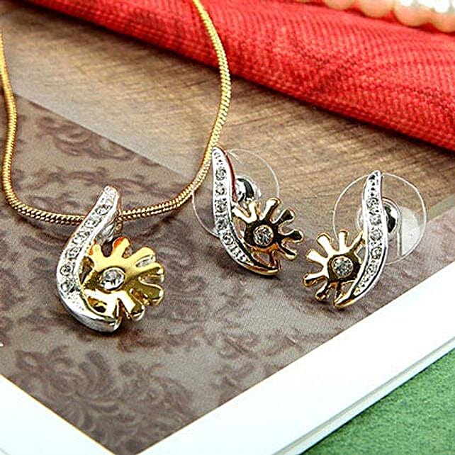 Buy/Send Swanky Pendant Set Online- FNP